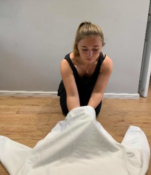 How to put on a jumper - Buckinghamshire Healthcare NHS Trust - CYP Website