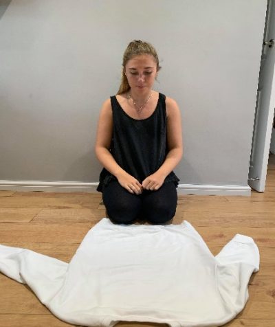 How to put on a jumper - Buckinghamshire Healthcare NHS Trust - CYP Website